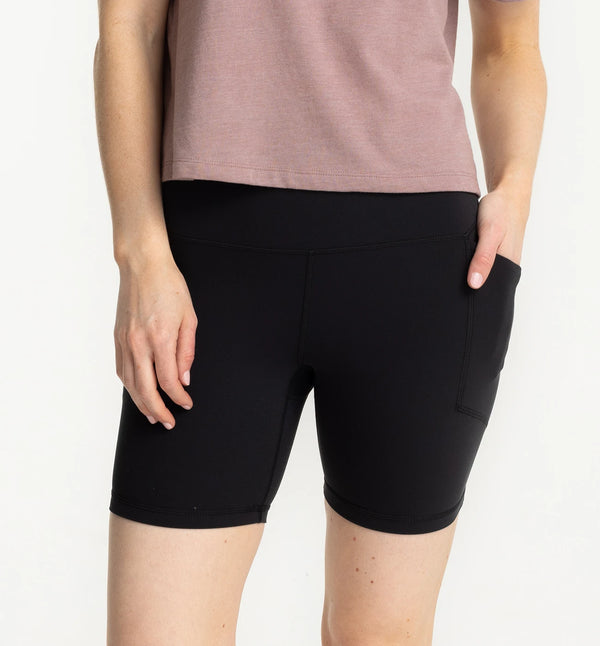 Women's All Day 6" Pocket Short - Black – Free Fly Apparel