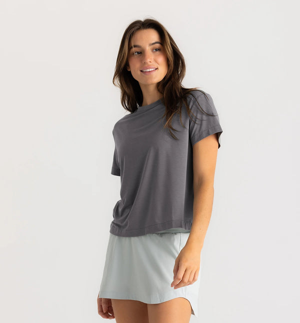 Women's Elevate Lightweight Tee - Smoke – Free Fly Apparel